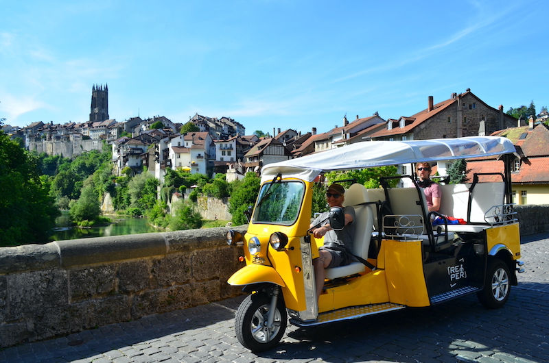 Le Tuk-Tuk de REPER est de retour à Fribourg et à Villars-sur-Glâne ...
